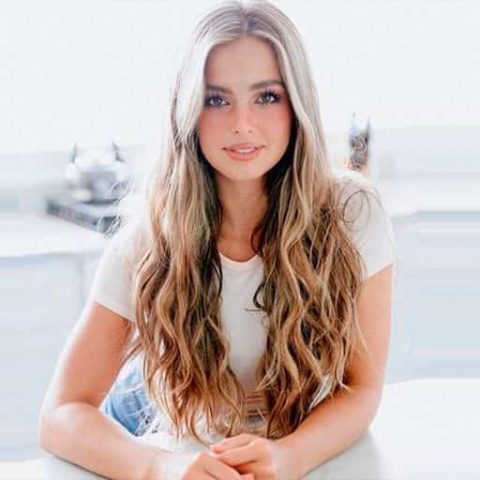 Addison Rae: Bio, Career, Photos & Videos - Prettiest Girl World